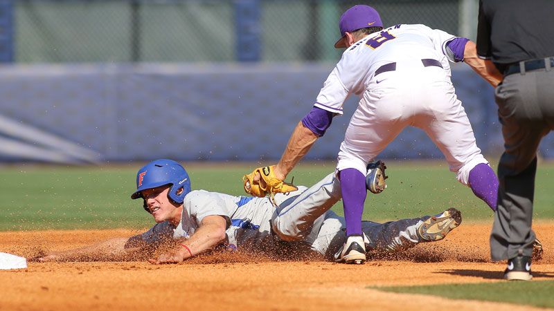 Comeback win puts Gators in championship