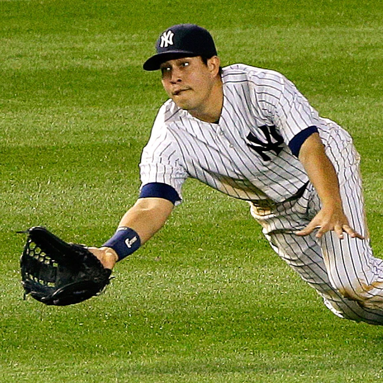 Yankees call up Danny Burawa, Ramon Flores - Baseball - New York ...