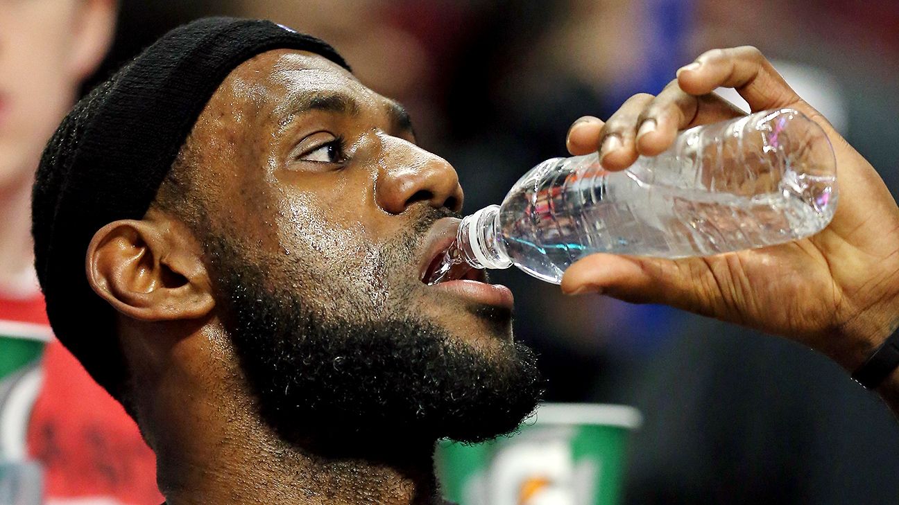 LeBron James to invest in, endorse fast casual pizza franchise Blaze - ESPN