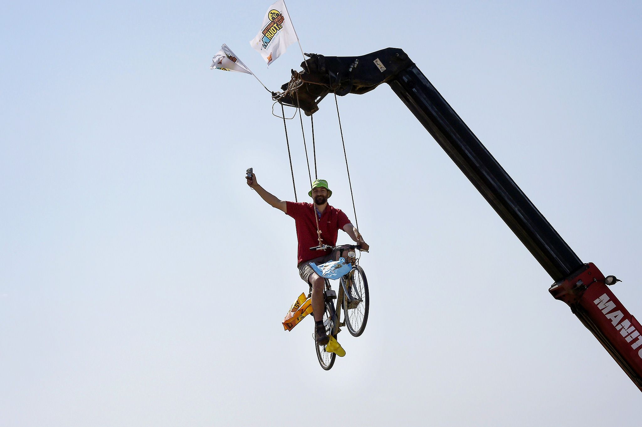 Friday Funnies: 11 wacky Tour de France fans - ESPN