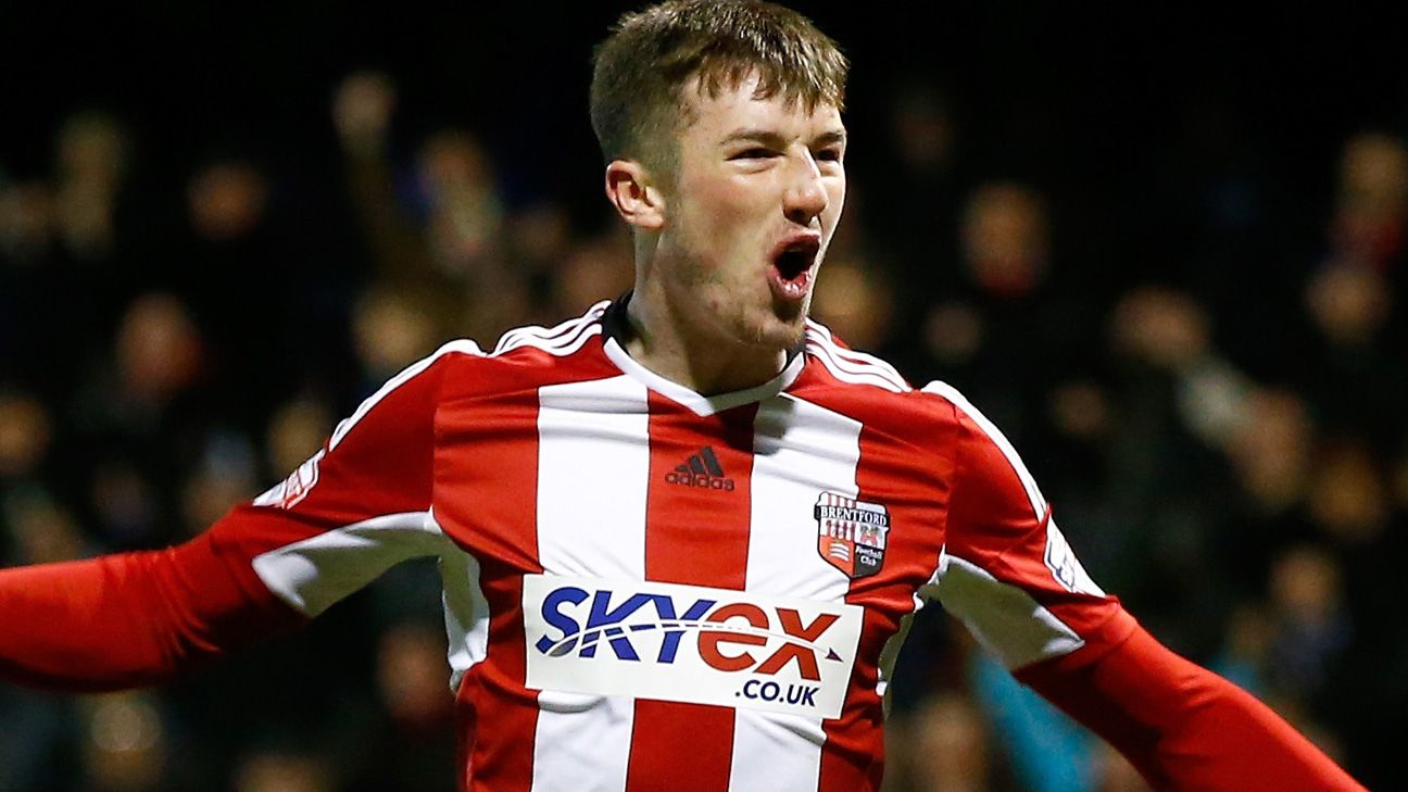 Everton striker Chris Long joins Burnley on three-year contract - ESPN