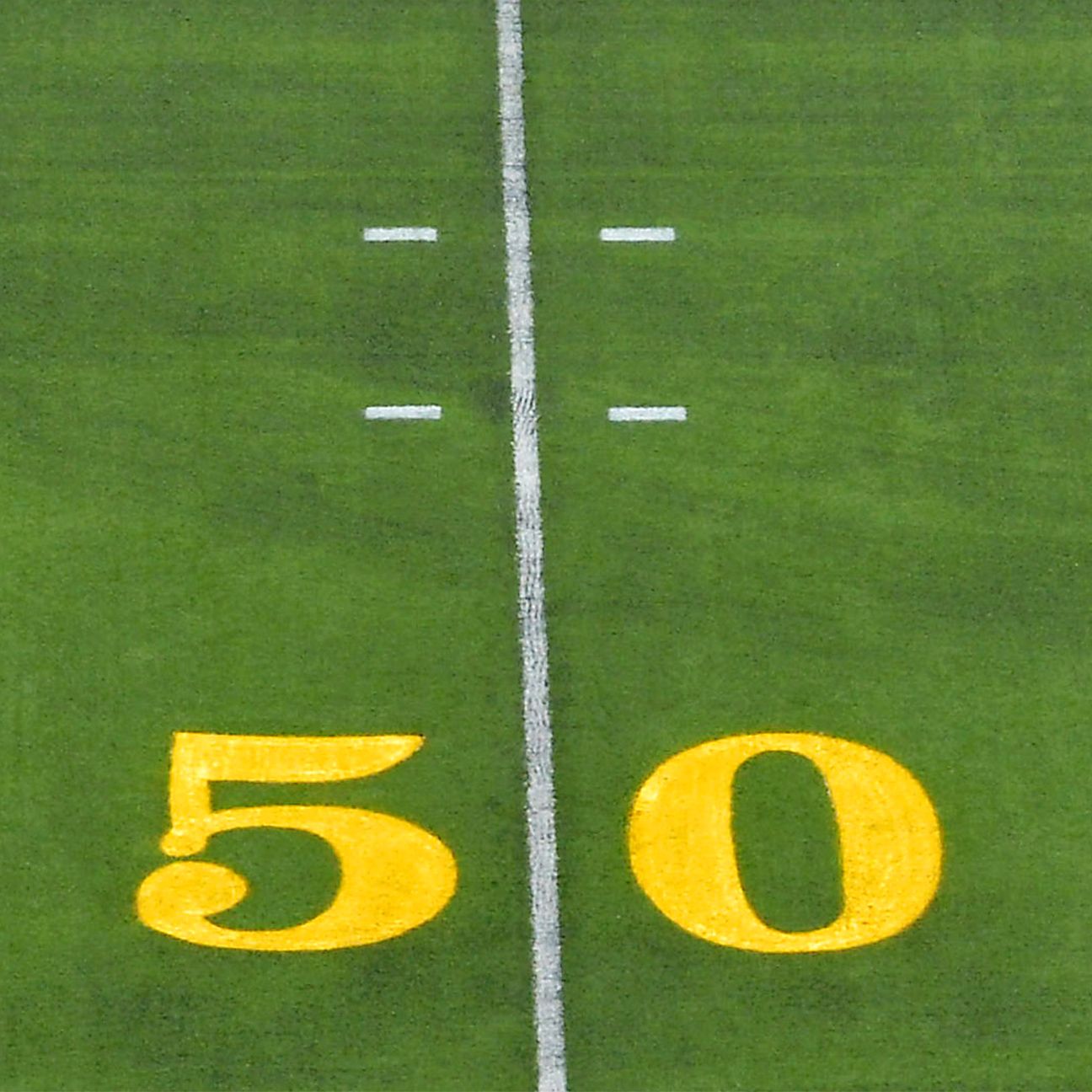 NFL using gold 50-yard line numbers to commemorate Super Bowl
