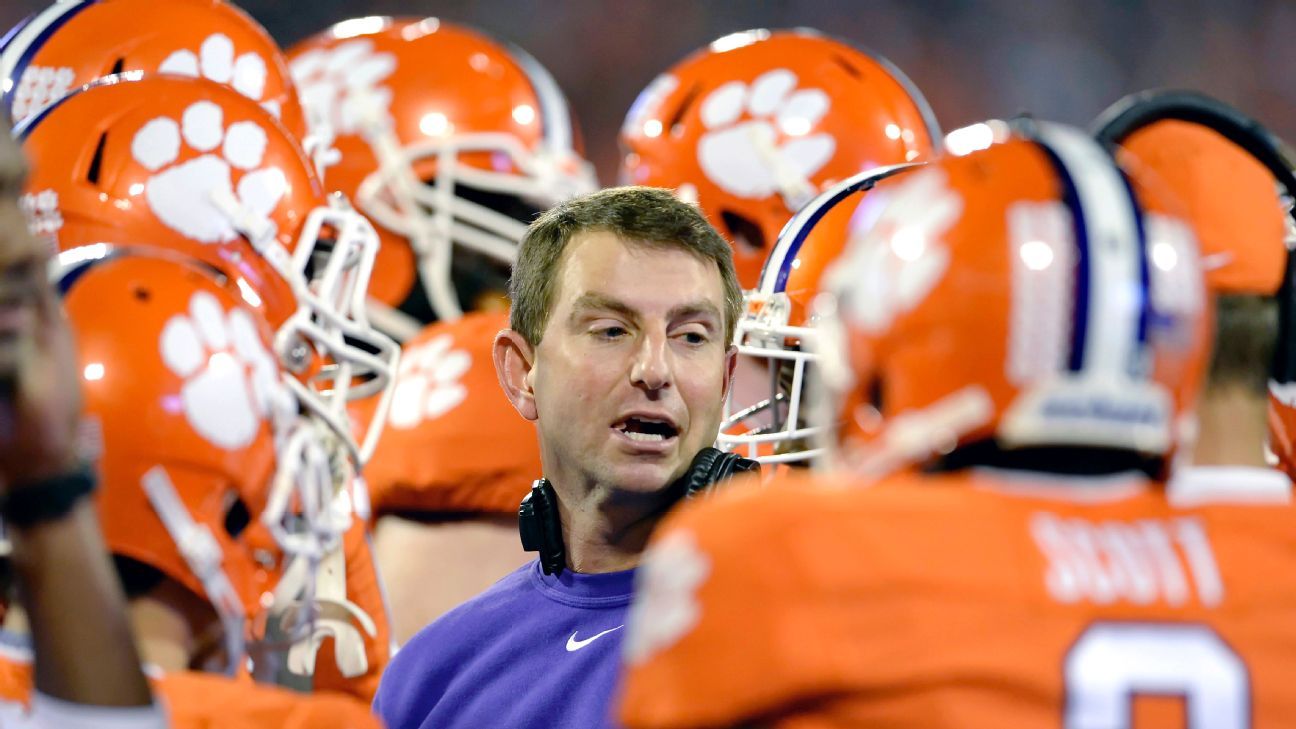 NCAA says college athletes breaking records in graduation rates - ESPN