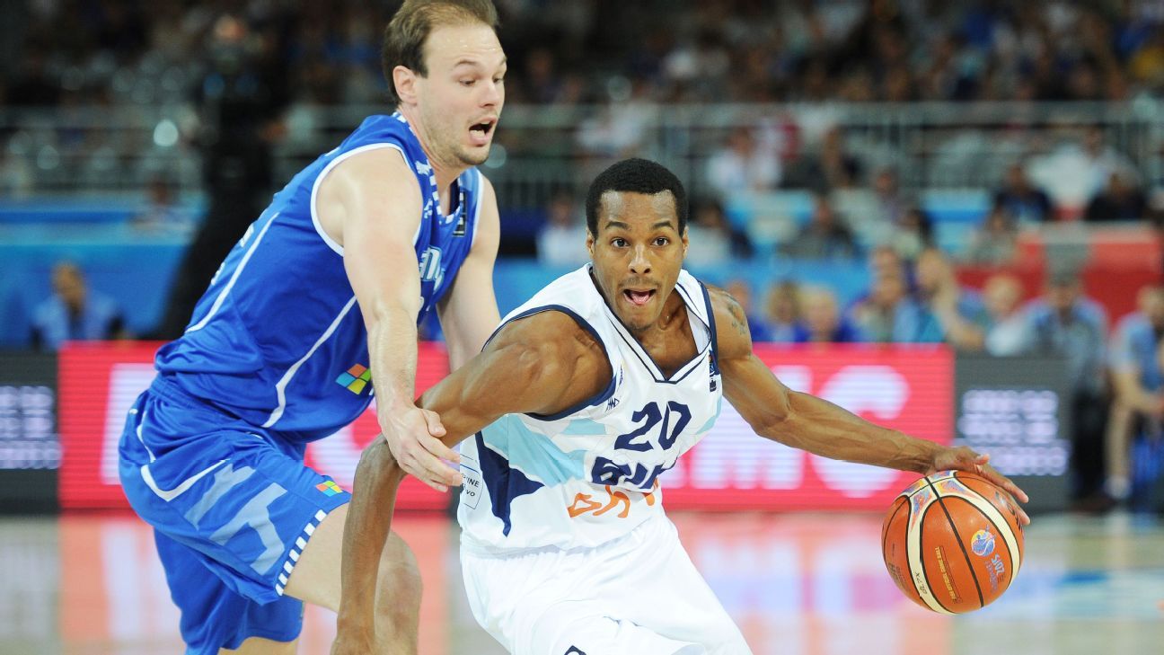 American Alex Renfroe trying to find his way in Bosnia - ESPN