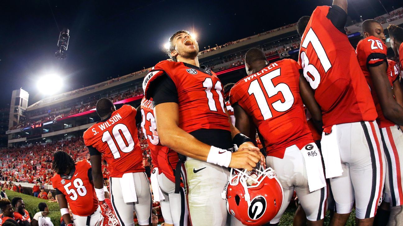 Greyson Lambert sets NCAA record in Georgia Bulldogs rout of Gamecocks ...