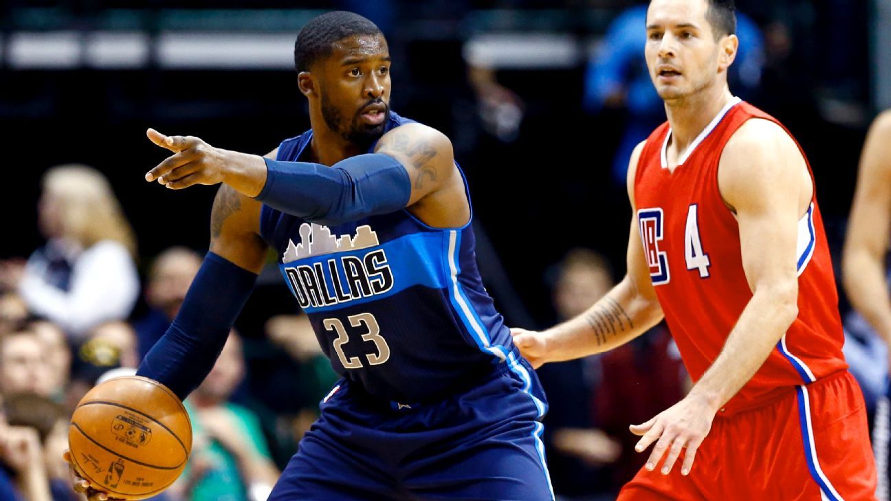 Dallas Mavericks' stars deliver desperately needed feel-good night ...