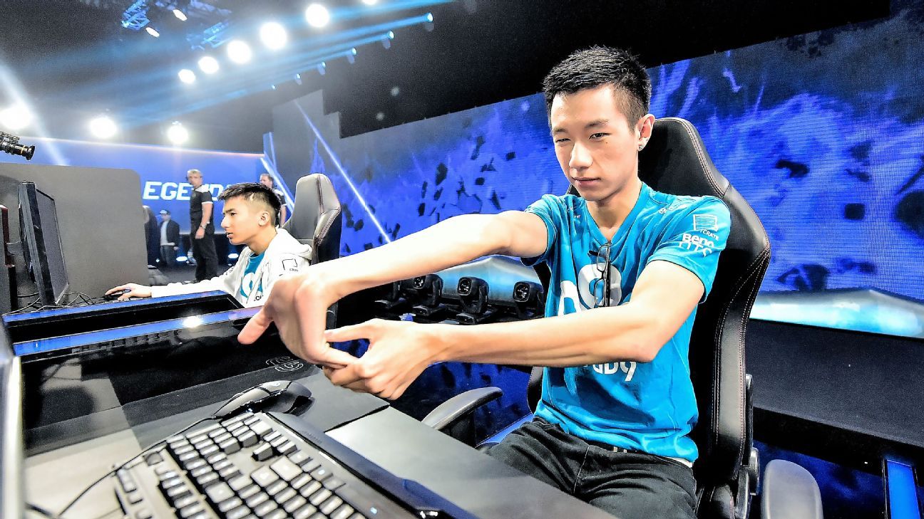 Sources: Milwaukee Bucks co-owner launches esports brand FlyQuest - ESPN