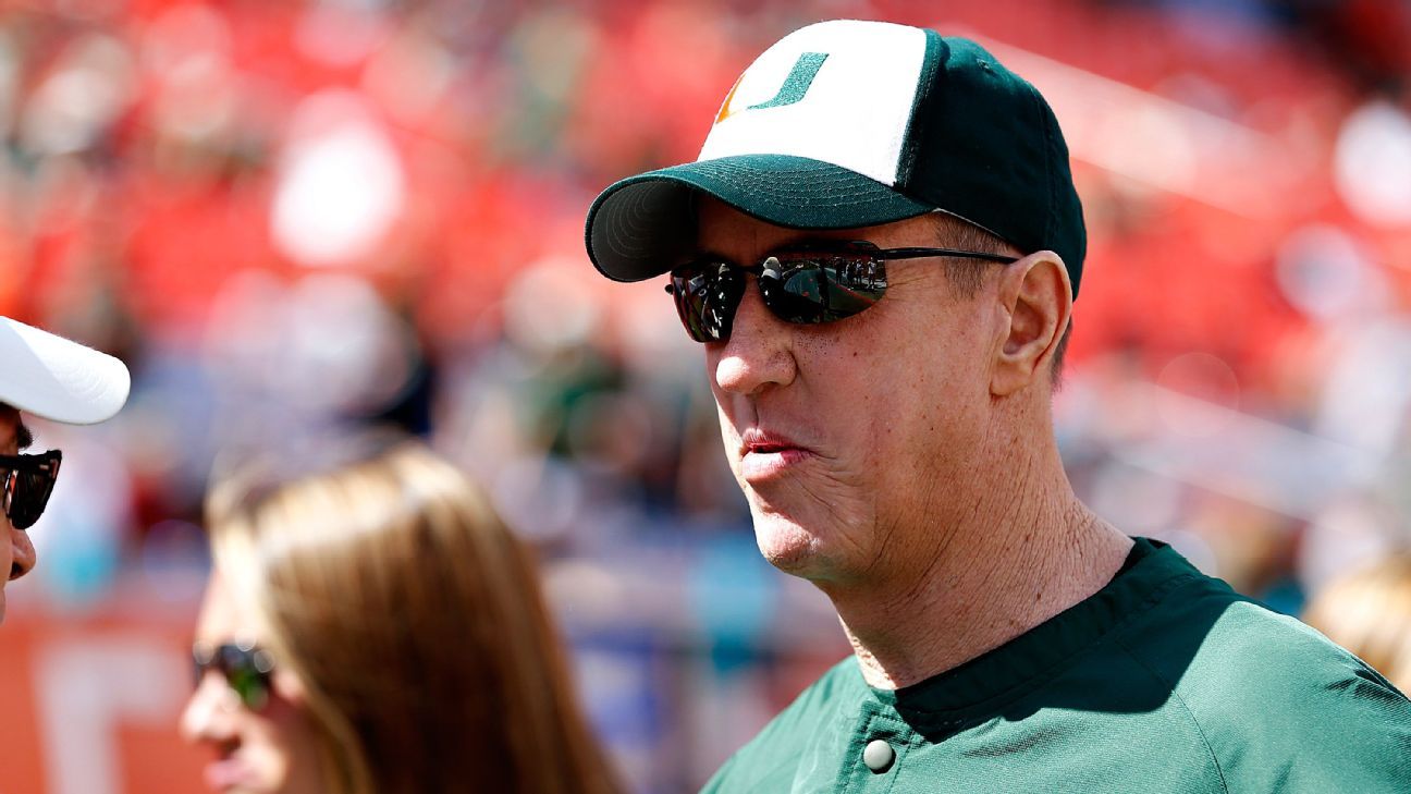 Jim Kelly honored by Miami at halftime of win over Virginia - ESPN