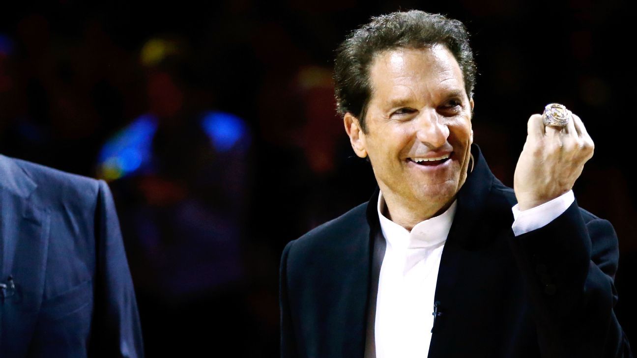 Huge plays - 76ers, Warriors co-owner invest in esports - ESPN