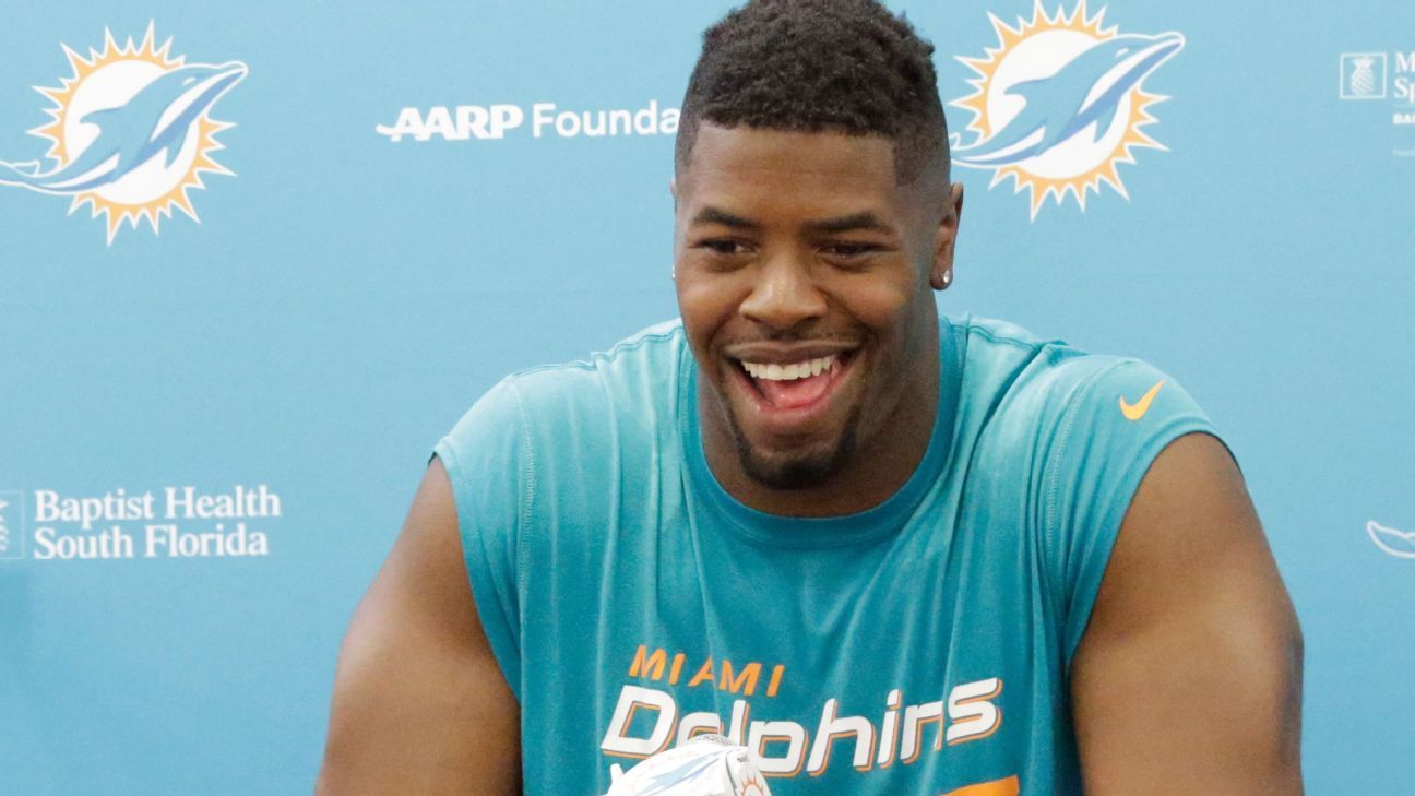 Miami Dolphins' Ndamukong Suh on Cameron Wake: 'He's Superman' - ESPN - Miami Dolphins Blog- ESPN