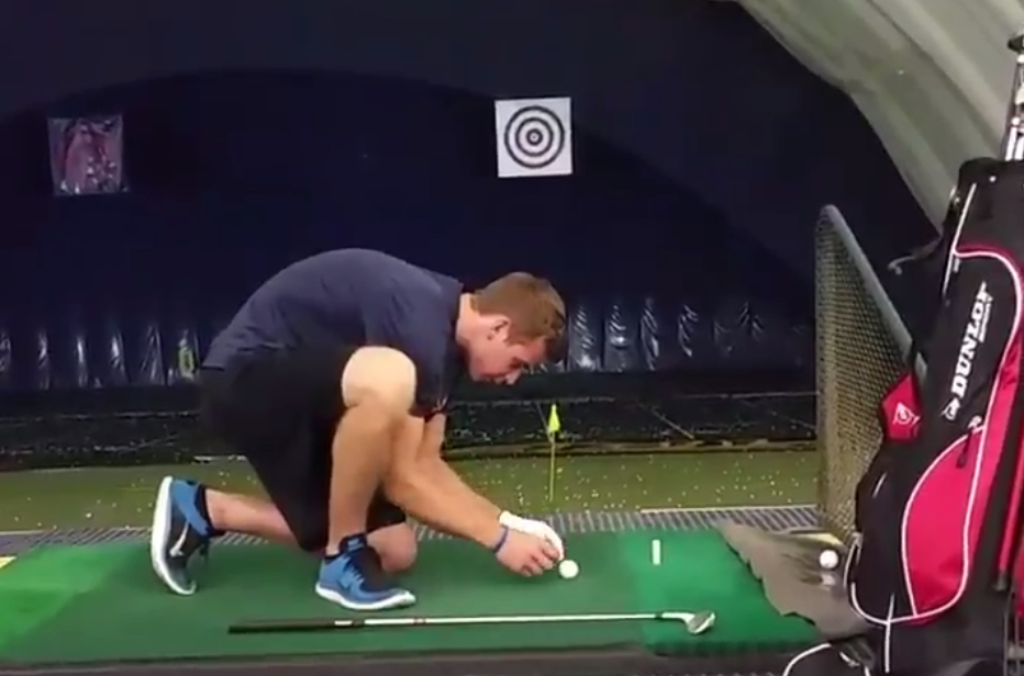 Golfer's two-ball trick shot sequence is seriously impressive - ESPN
