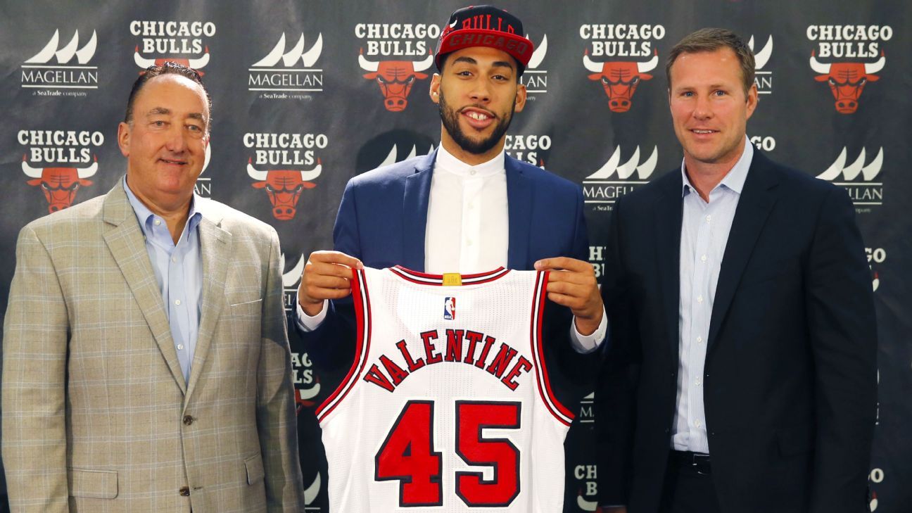 Bulls GM says rebuilding team needs to get younger - ESPN - Chicago ...
