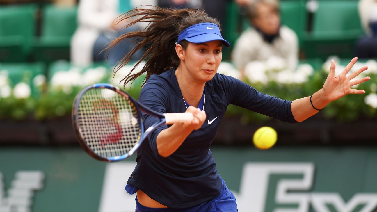 Oceane Dodin, 19, beats Lauren Davis to win Coupe Banque Nationale - ESPN