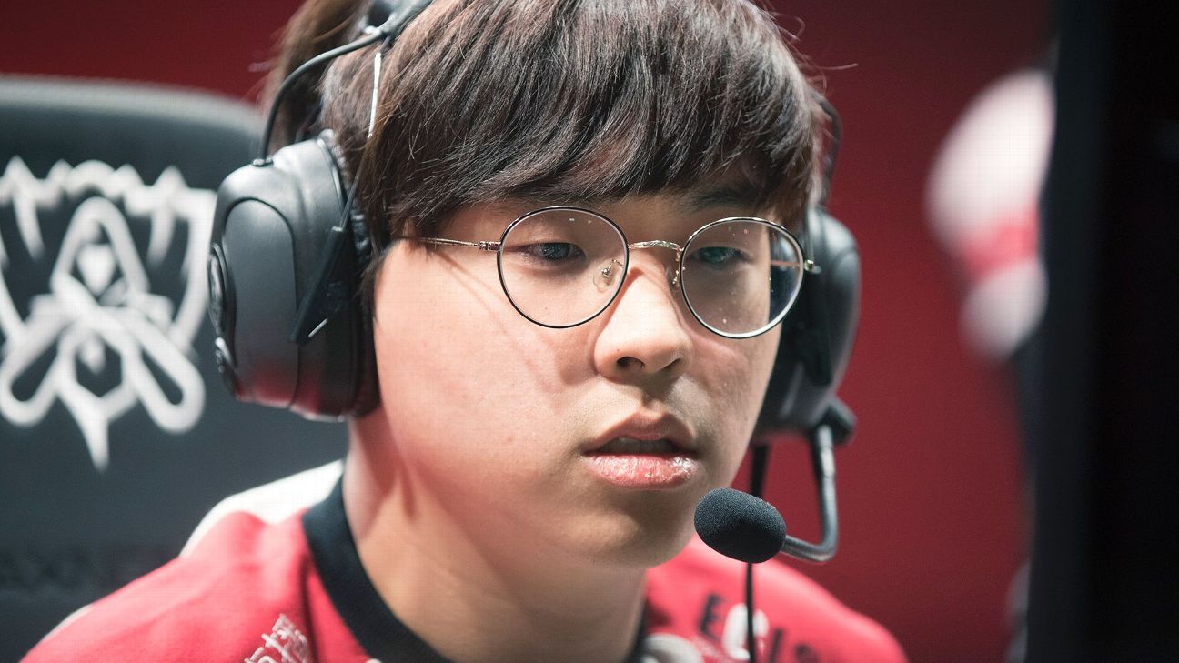 League of Legends World Championships 2016 SKT T1's Bang and Bengi ...