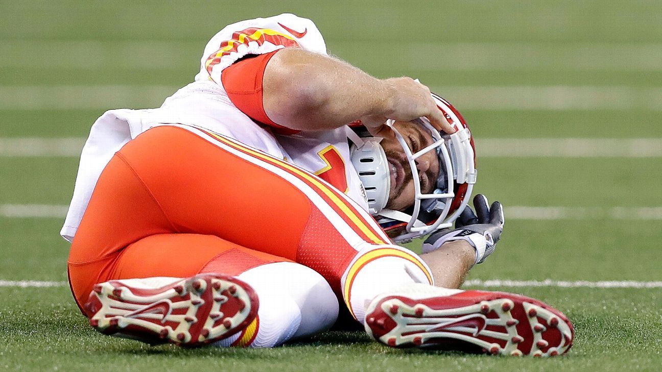 Alex Smith has reasons to be conflicted about not playing on Sunday ...