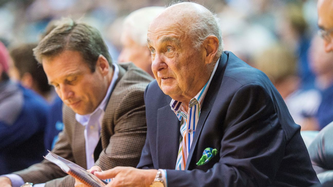 Keiser coach Rollie Massimino wins 800th game - ESPN