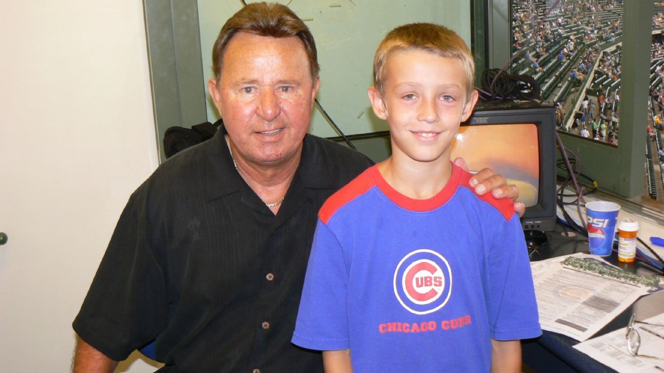 Cubs fandom finally pays off for father and son in 2016 - ESPN