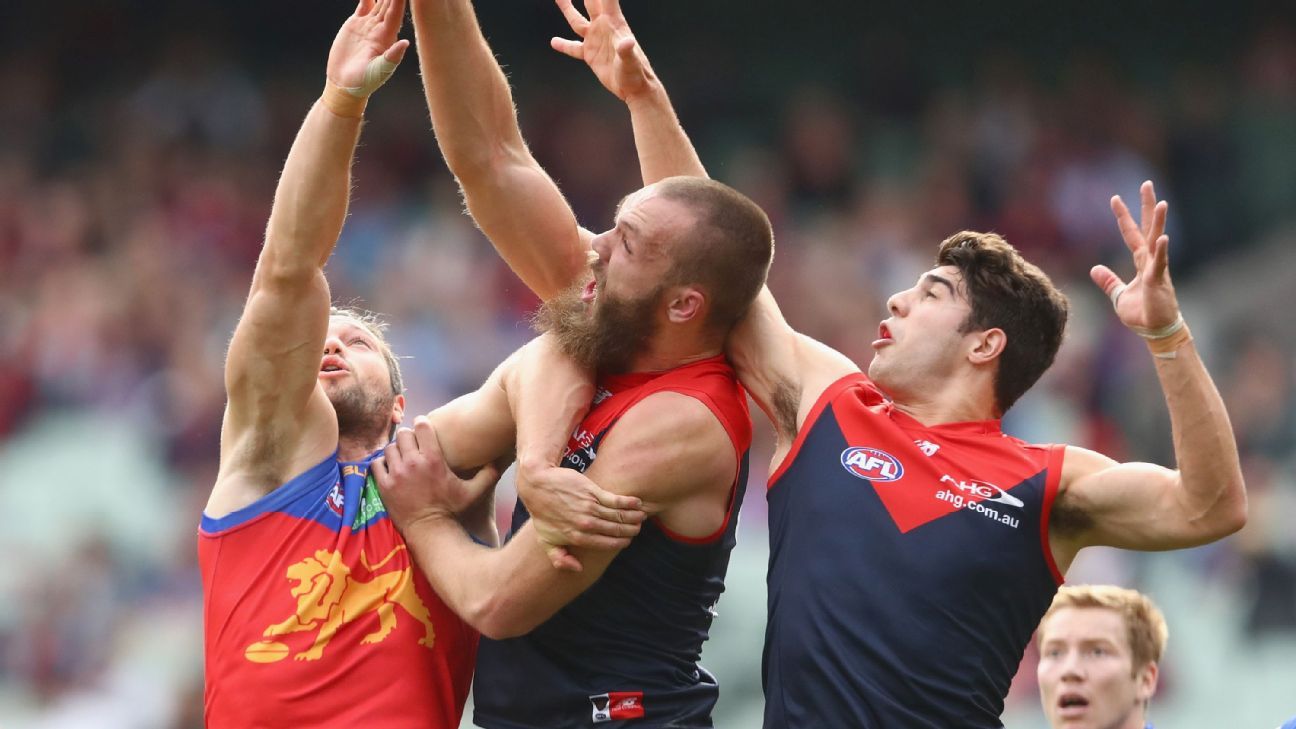 AFL bans third man up at ruck contests - ESPN