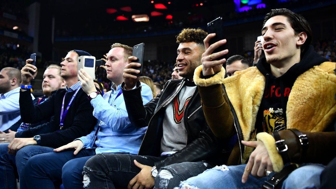 Arsenal stars steal spotlight on NBA's big night in London - ESPN