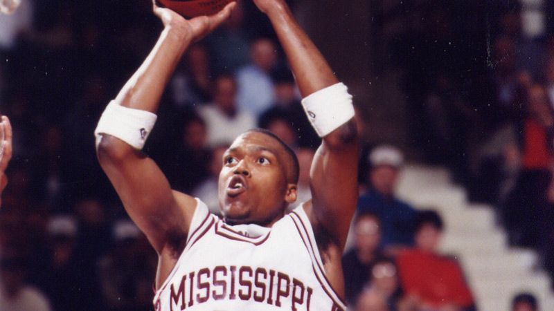 SEC Basketball Legends Spotlight: Dontae' Jones