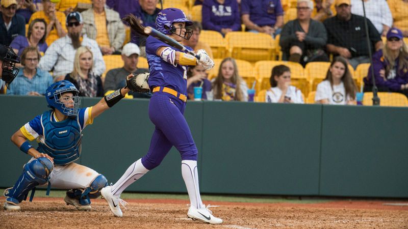 Bailey Landry named NFCA Division I Player of the Week