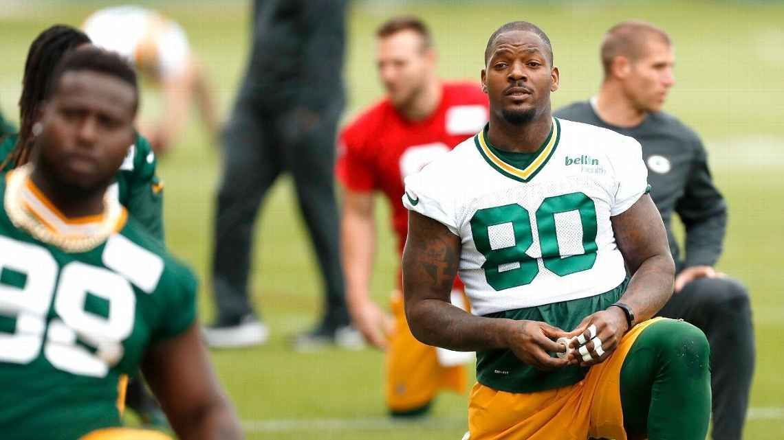 Martellus Bennett duerme en el suelo en su primera noche con Packers - ESPN