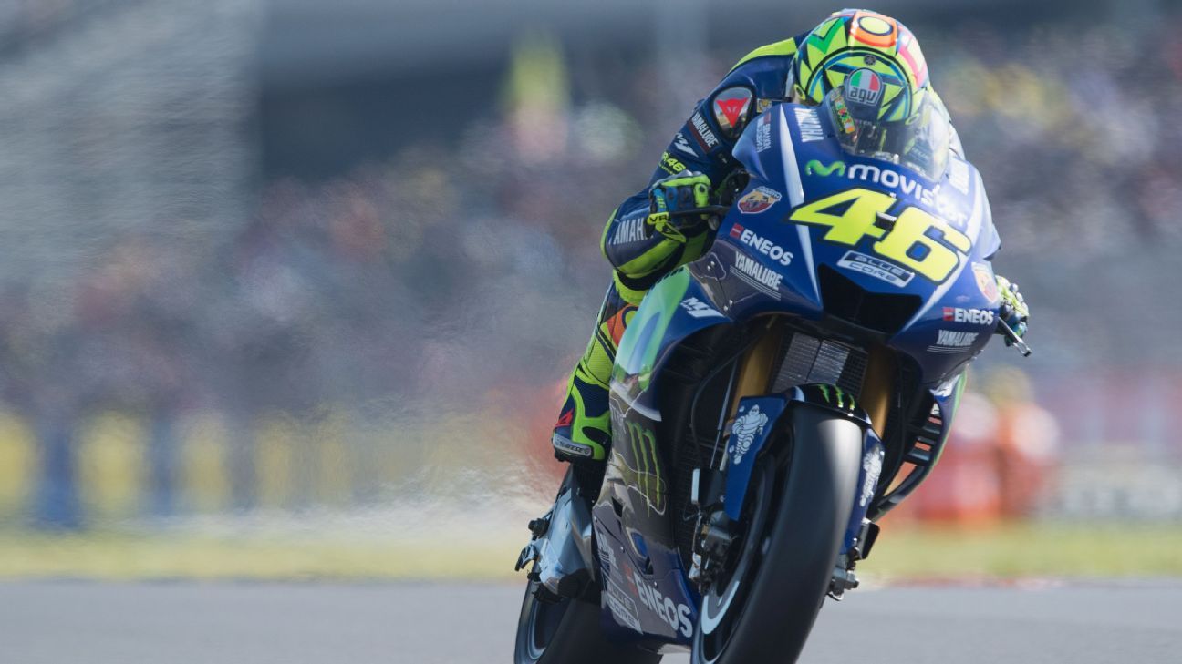 Moto GP star Valentino Rossi suffers double leg break - ESPN