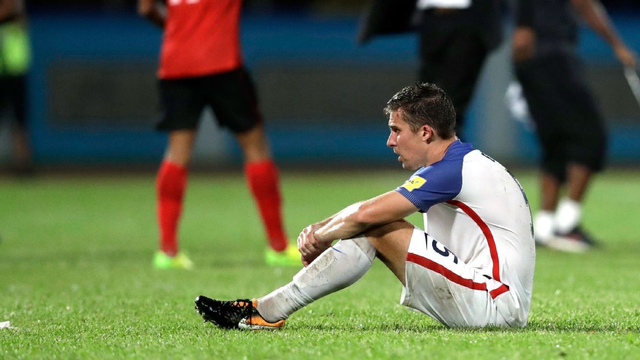U.S. women's soccer team shares sadness after the U.S. men's ...