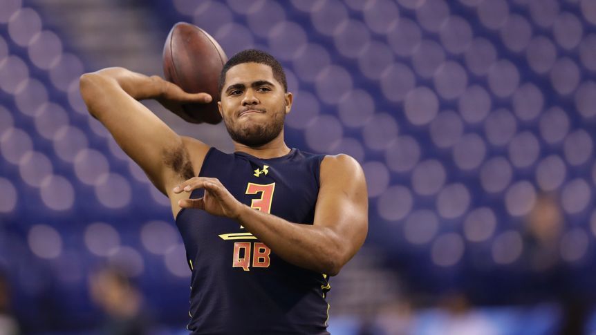 Packers suman al quarterback Jerod Evans a escuadra de prácticas