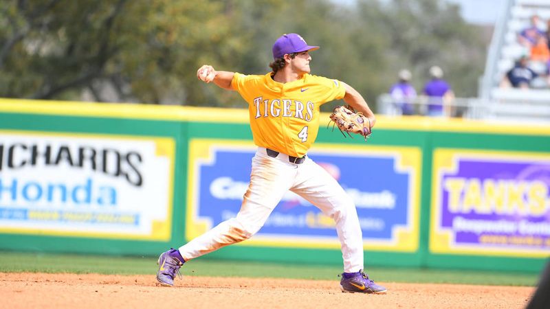 No. 9 LSU falls in series finale vs. Notre Dame