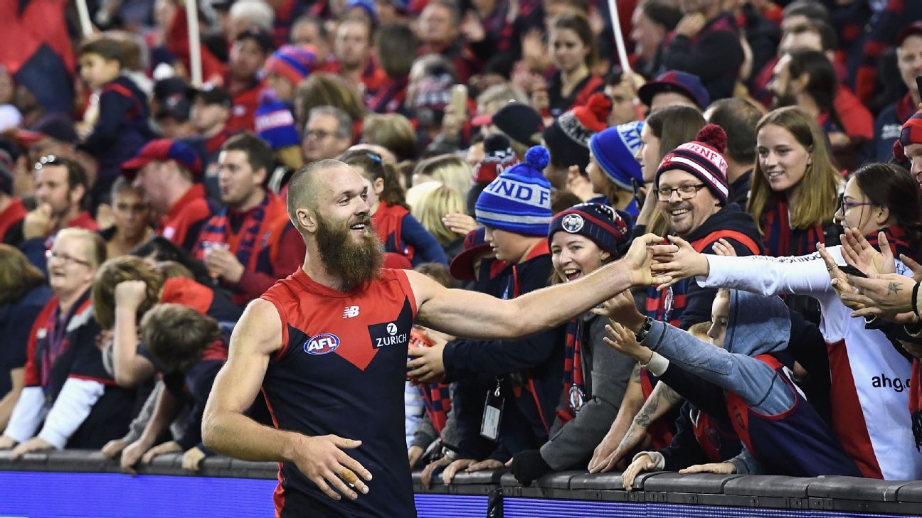 AFL Round 12 W2W4 Brodie Grundy vs. Max Gawn The greatest ruck contest ...