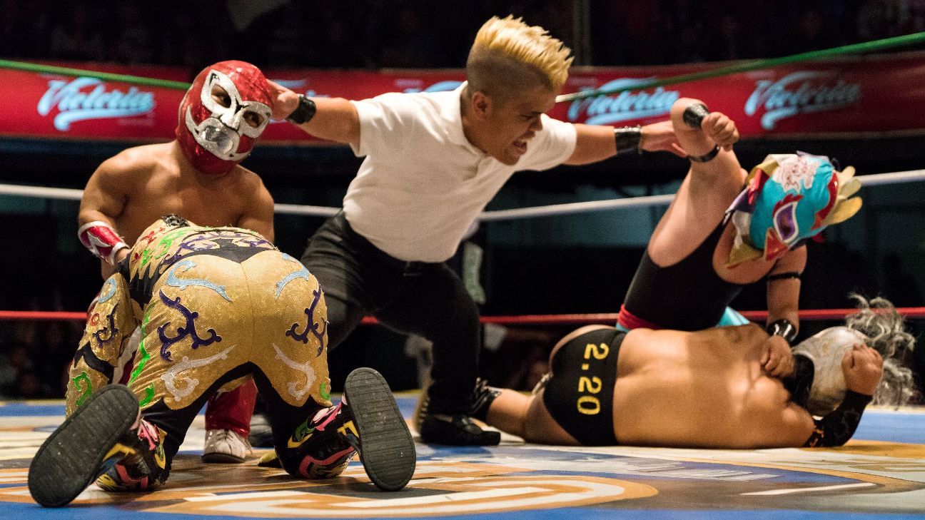 Little person wrestlers in Mexico's lucha libre train to become ...