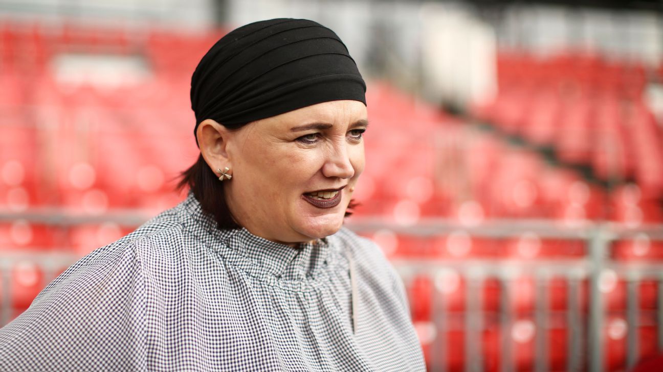 Rugby Australia Raelene Castle opens up on her alopecia battle - ESPN