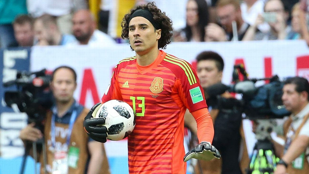 La Liga recuerda las mejores atajadas de Memo Ochoa en España - ESPN