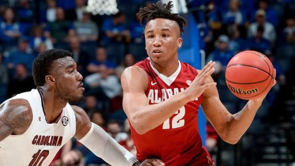 Bama finishes strong, beats Gamecocks