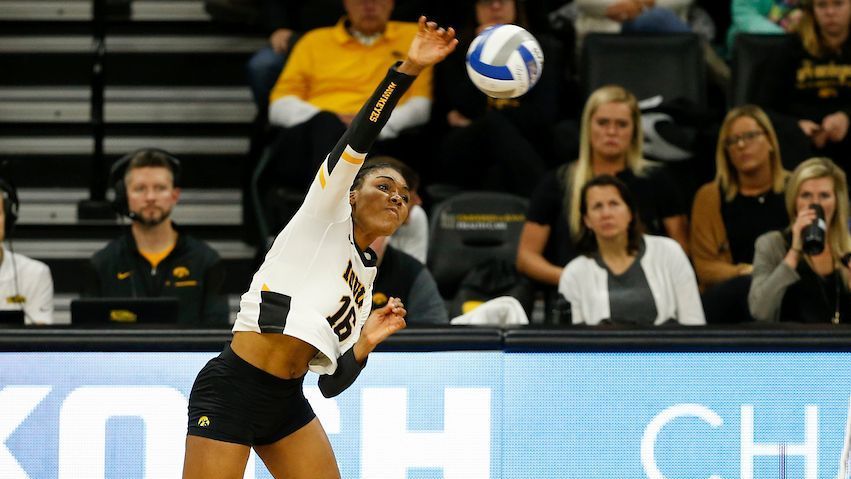 Iowa Hawkeyes outside hitter Taylor Louis on depression and return to ...