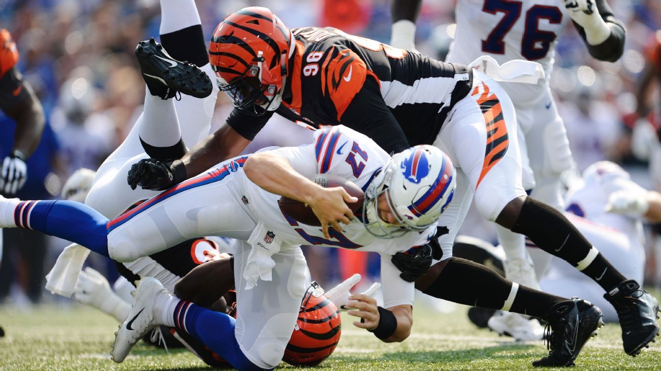 Josh Allen of Buffalo Bills sacked 5 times, says he wasn't decisive - ESPN