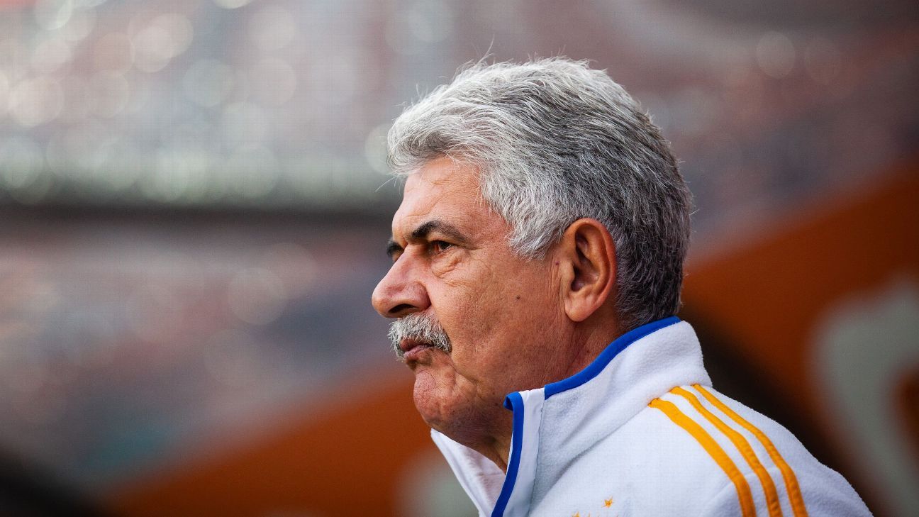 Ricardo Ferretti aiming to turn around Mexico's fortunes with Gerardo ...