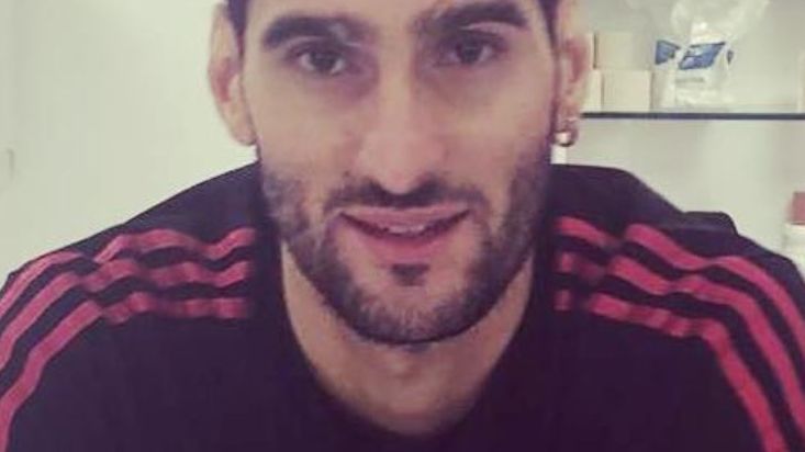 Manchester United's Marouane Fellaini's afro is history as he reveals ...
