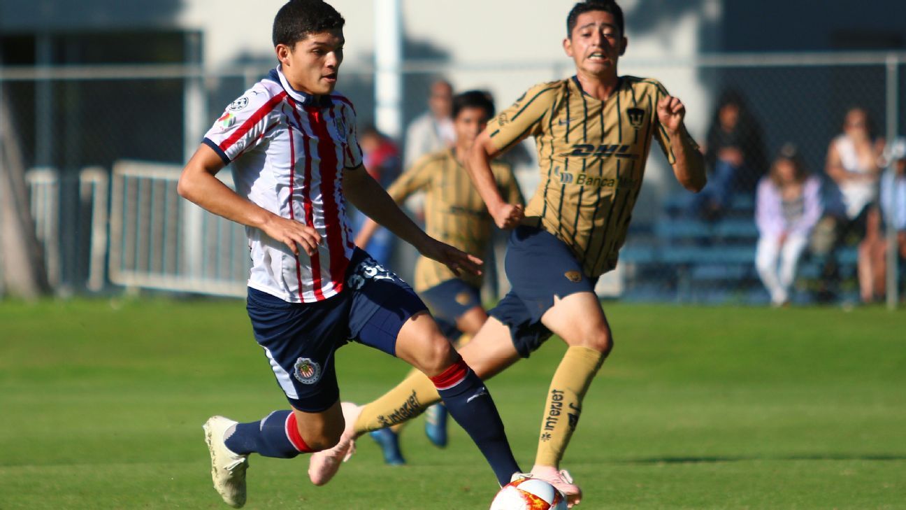 Chivas incluye a su joya "Chevy" Martínez en el viaje a Tapachula - ESPN