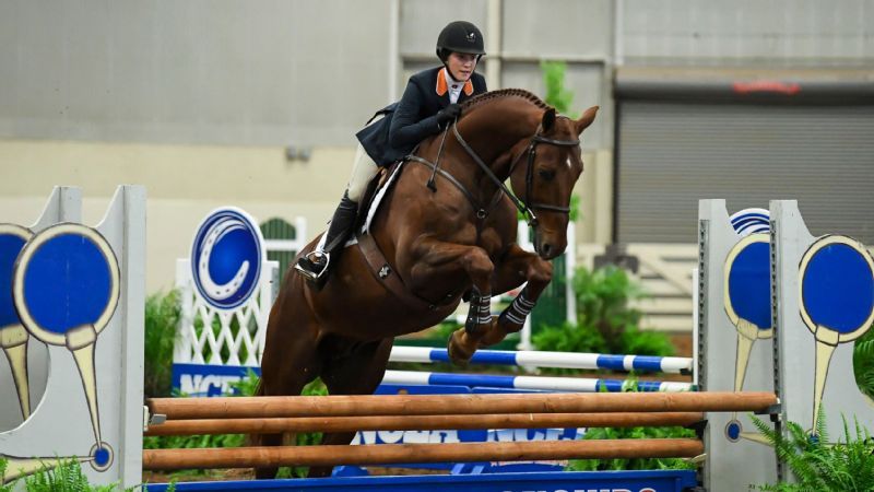 Auburn, Georgia advance to equestrian final