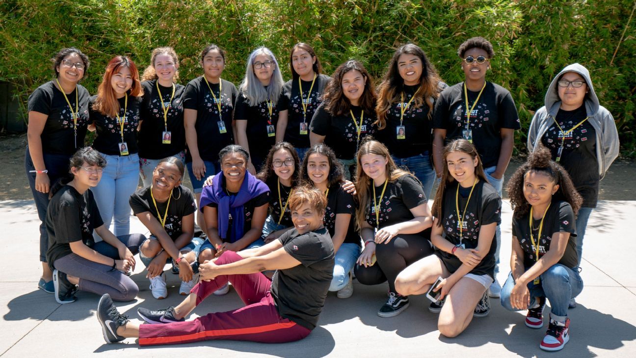 Girls Who Code program at Riot Games inspiring new career pursuits - ESPN