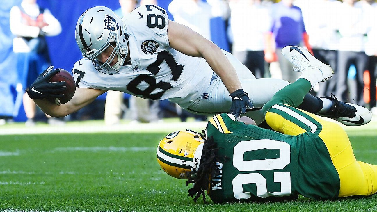 What was Derek Carr thinking on his (yes, another) end zone fumble ...