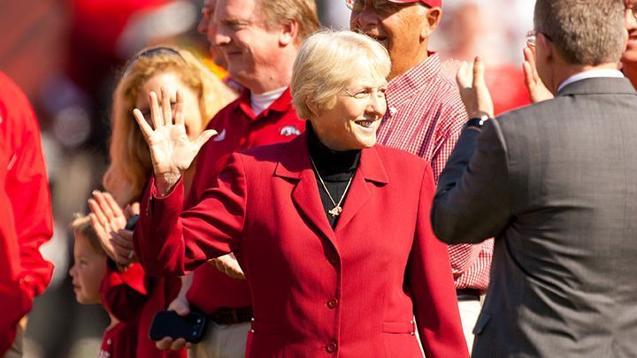Women's Legend Spotlight: Bev Lewis