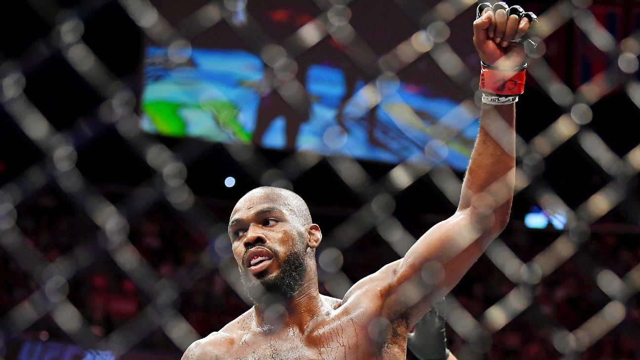 'The Rock,' MMA stars react to Jon Jones' win over Dominick Reyes at ...