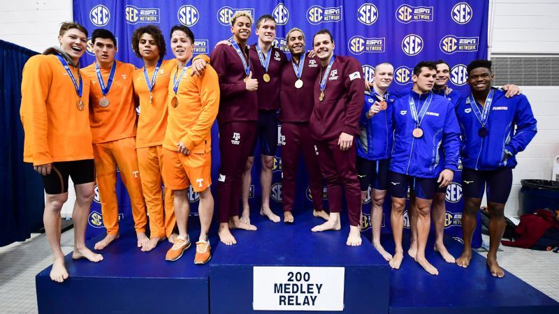 Aggies, Gators lead Swimming and Diving Championships