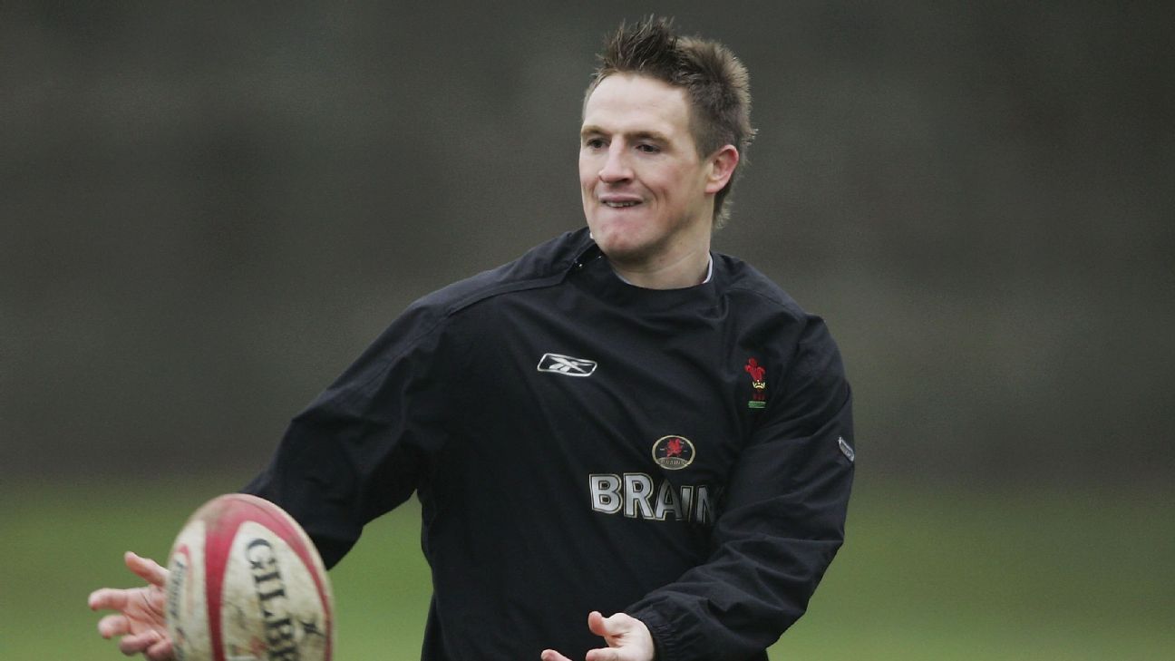 Ex-Wales centre Matthew J. Watkins dies aged 41 - ESPN