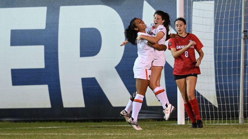 Mooney's first career goal is OT winner for Auburn