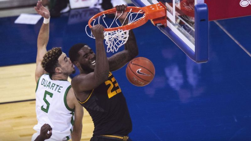 Missouri upsets No. 21 Oregon, improves to 2-0