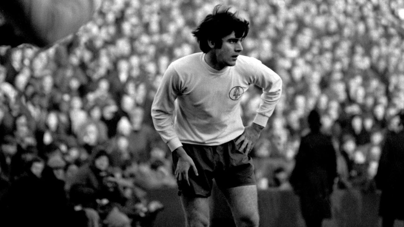 Leeds great Peter Lorimer dies at 74 after long illness - ESPN